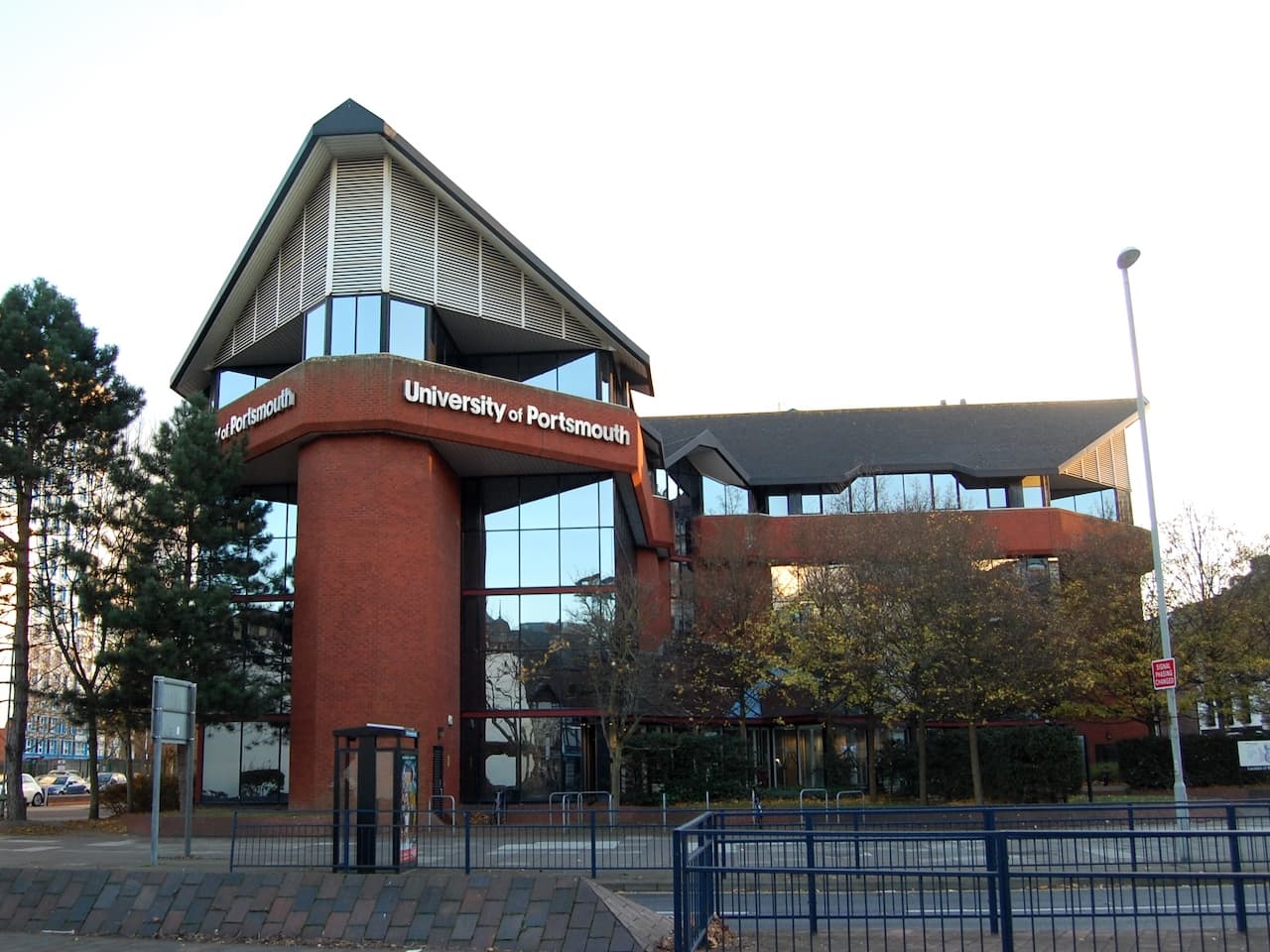 الحياة الطلابية في جامعة بورتسموث